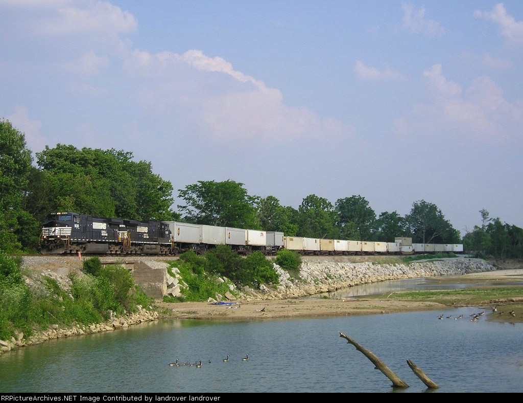 NS 9631 On NS 282 Westbound